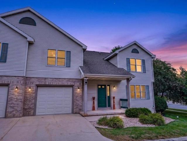 3222 Stonecreek Dr, Madison, WI 53719