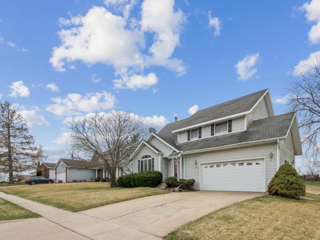 3222 Tower Ct, Clinton, IA 52732 | MLS #12590 | Compass