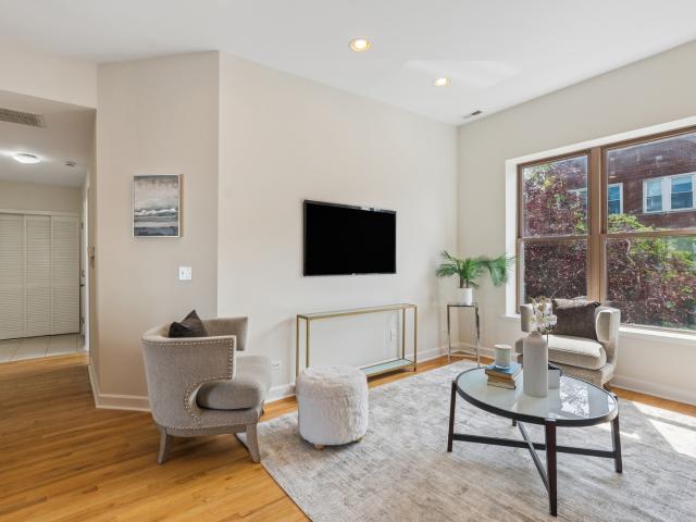 3222 w sunnyside avenue # 2e