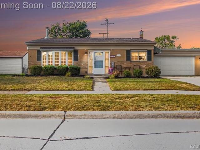 32234 Sandra Ln, Westland, MI 48185