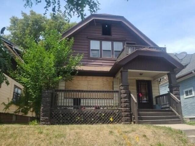 3223 N 16th St, Milwaukee, WI 53206