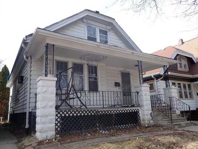 3223 N 40th St, Milwaukee, WI 53216