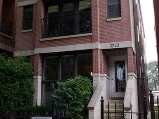 3223 N Racine Ave Apt 1, Chicago, IL 60657