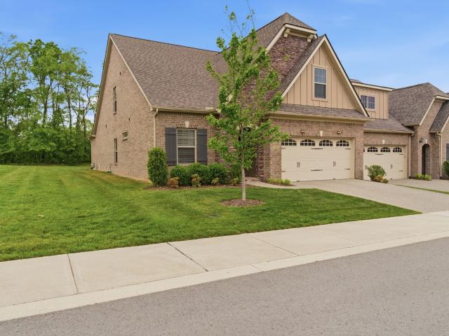 3223 Chaucer Ln