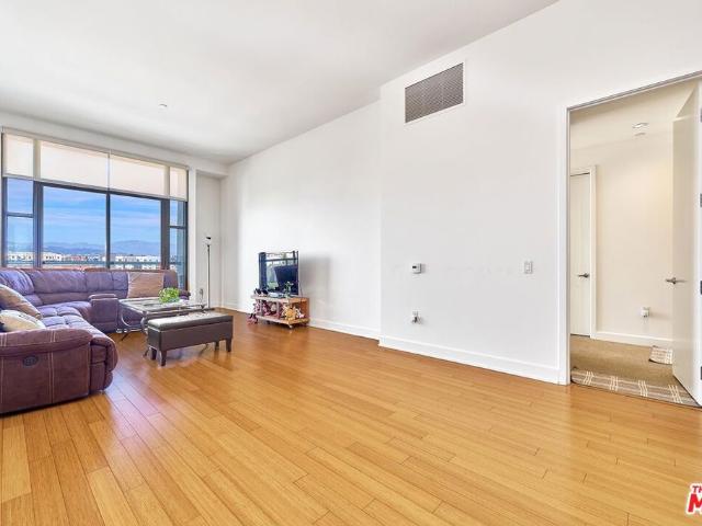 3223 W 6th Street 405