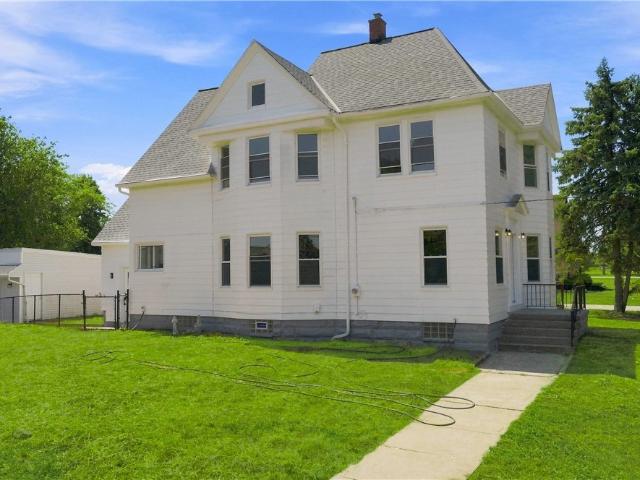 3223 W Pleasant Valley Road