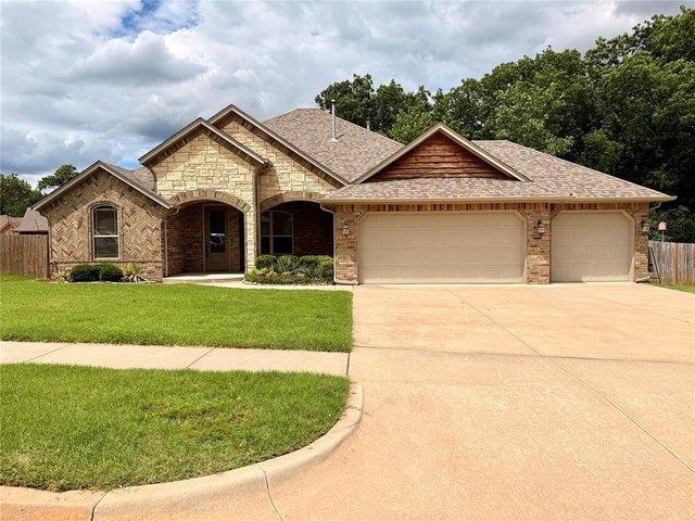 3223 Wood Valley Rd, Norman, OK 73071