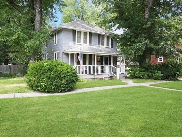 322 Arch St, Leavenworth, KS 66048