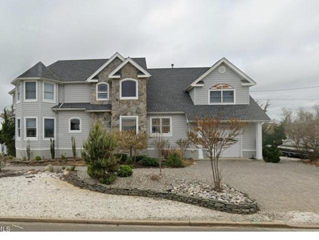 322 Bay Shore Dr, Barnegat, NJ 08005