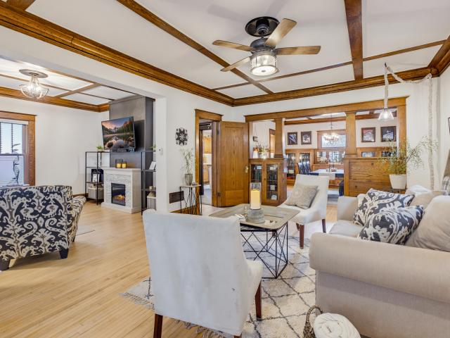 322 Grand Ave