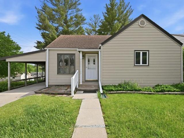 322 E 8th St, Logan, IA 51546