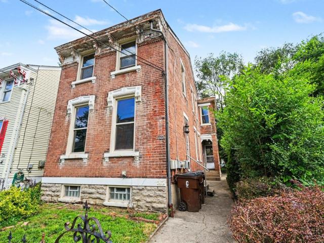 322 E 17th Street