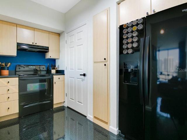 322 E Central Blvd, Unit 1008, Orlando, FL 32801 | MLS #O6297
