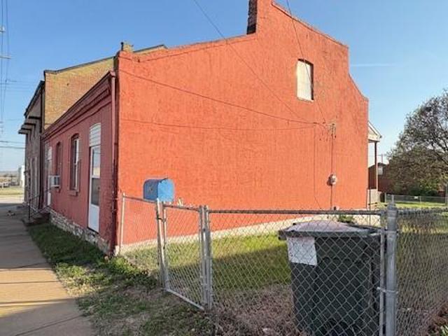 322 E Davis St, Louis, MO 63111 | Compass