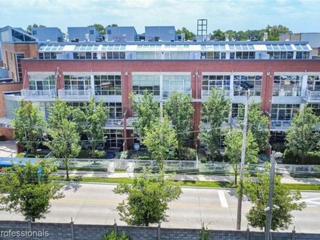 322 E Harrison Ave Unit 20, Royal Oak, MI 48067