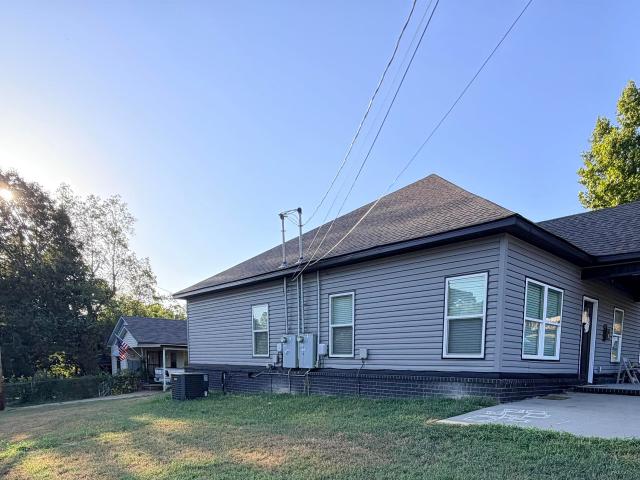 322 E Maple Street