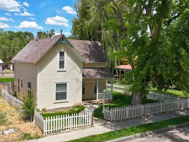322 E Orchard St, Hotchkiss, CO 81419