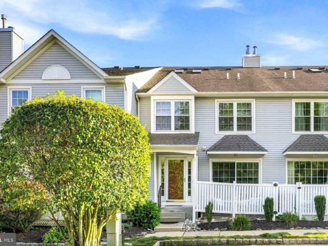 322 Eagle Ct Unit 206, Jamison, PA 18929