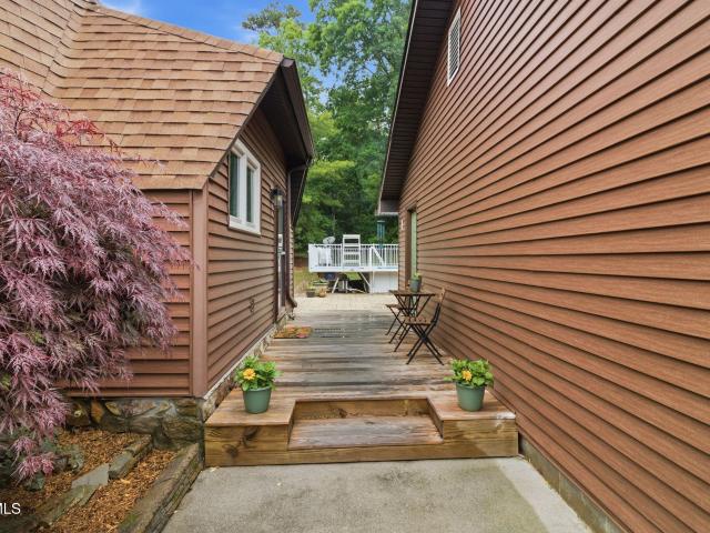 322 Easy Street