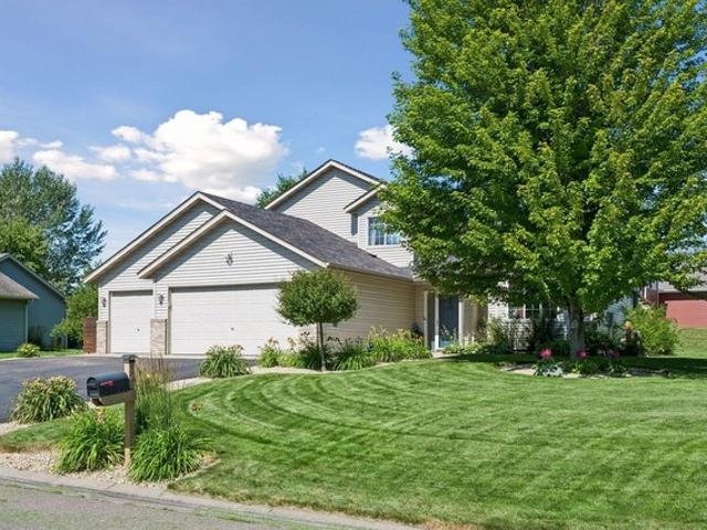 322 Edelweiss Cir NW, Saint Michael, MN 55376