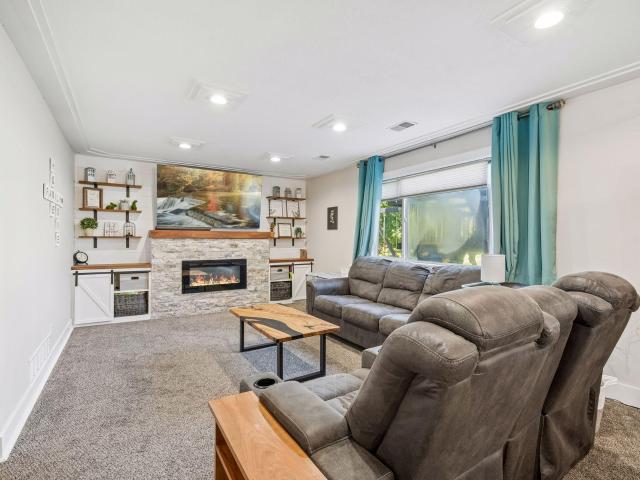 322 Edelweiss Circle NW