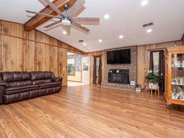 322 Evans Dr