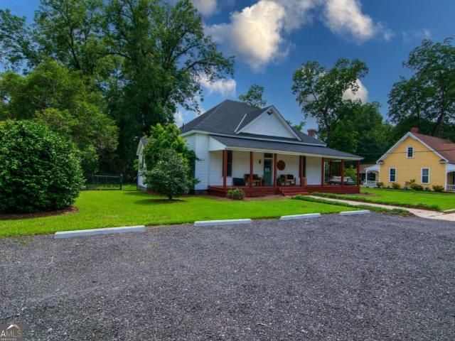322 Fort Lane