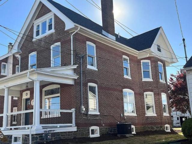 322 Fairview St, Coopersburg, PA 18036 | MLS #11562
