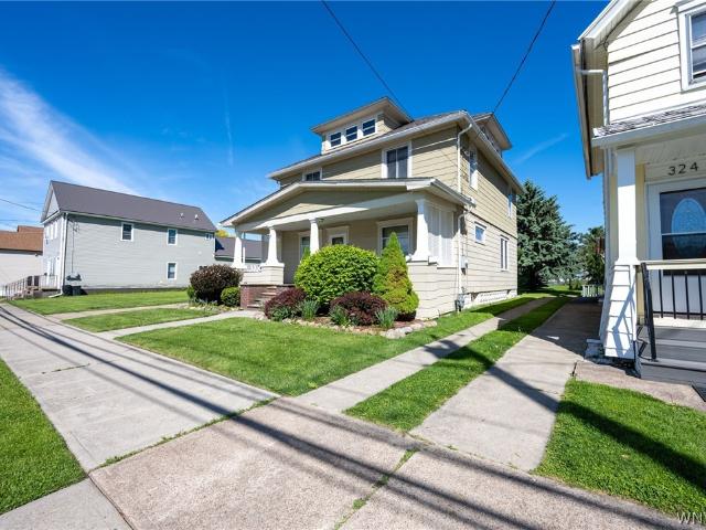 322 Lake Shore Drive E