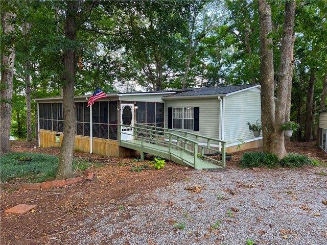 322 Lakeview Dr, Townville, SC 29689