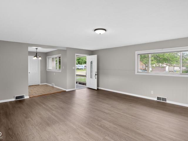 322 Meadow Lane