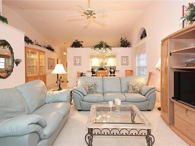 322 Melrose Pl, Unit 31, Naples, FL 34104 | MLS #225070 | Compass