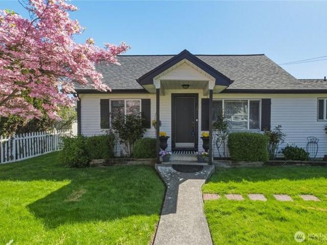 322 Milwaukee Blvd S, Algona, WA 98001