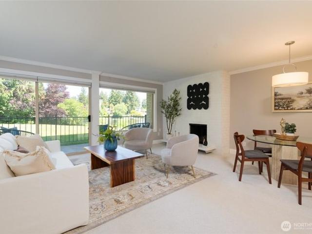 322 N 134th St Apt 104, Seattle, WA 98133