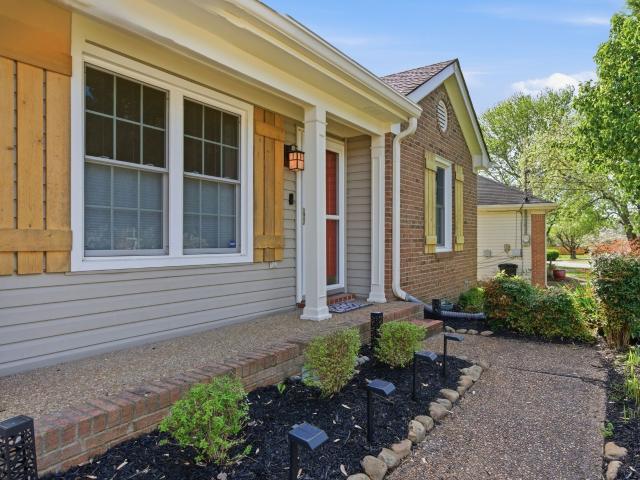 322 N Birchwood Dr