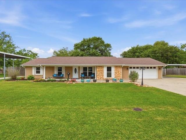322 Nancy Dr, Bridge City, TX 77611