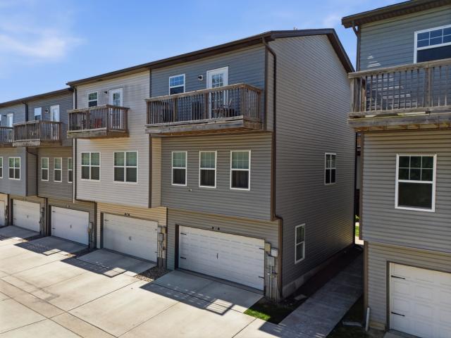 322 Negri Ct