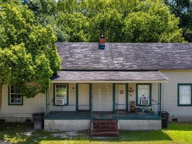 322 NW 2nd St, Cairo, GA 39827