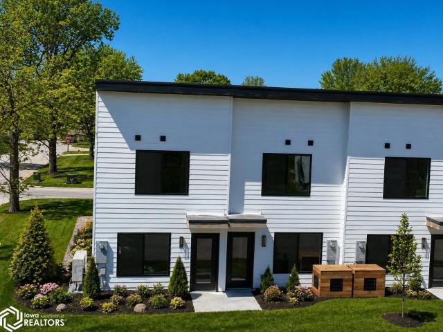 322 S 11th