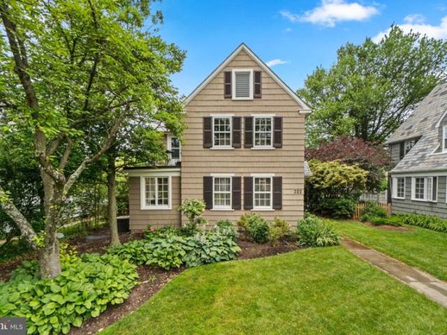 322 Saint Dunstans Rd, Baltimore, MD 21212