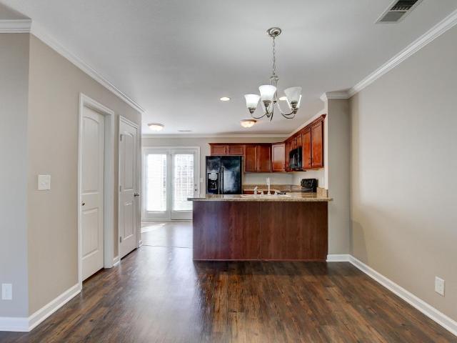 322 Sam Houston Cir