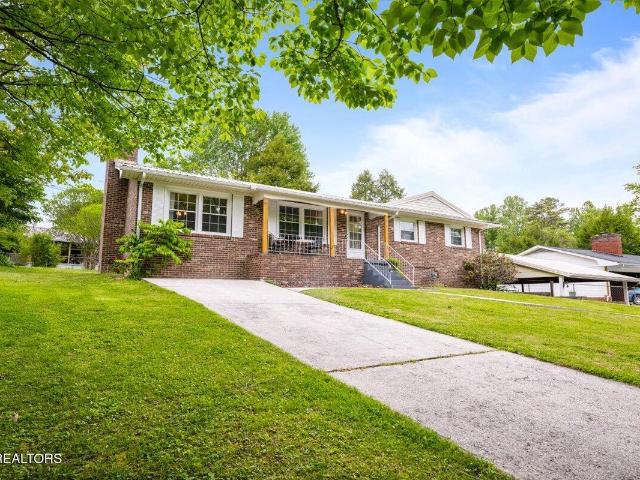 322 Shoreline Circle