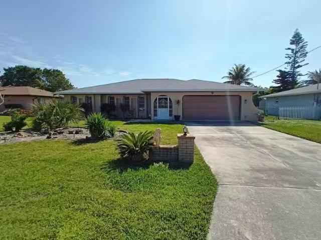 3/2/2 Spacious, sun filled, and perfectly located—your ideal C.