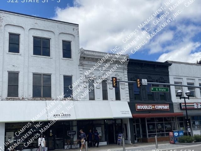 322 State St, 2 beds, 1 full bath