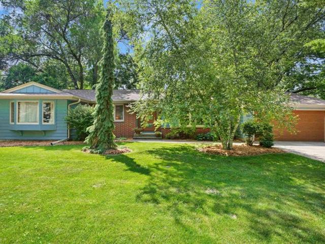 322 Robin Pkwy, Madison, WI 53705