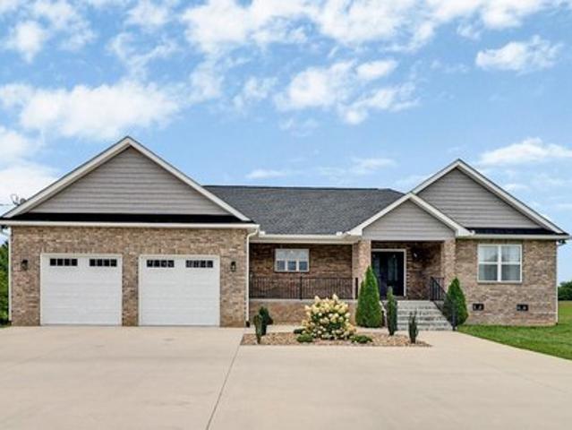 322 Randolph Rd, Crossville, TN 38571