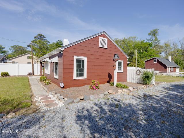 322 River Road
