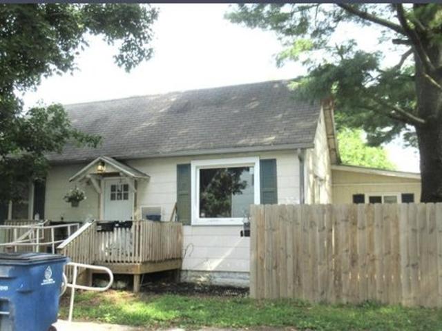 322 W 42nd St, Marion, IN 46953