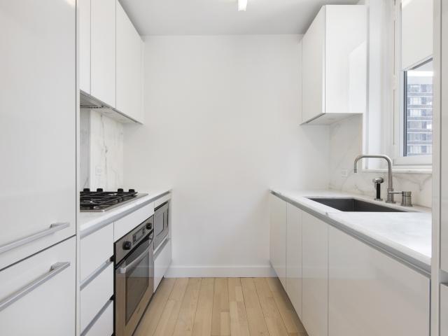 322 W 57TH Street 24C