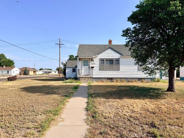 322 W 9th St, Goodland, KS 67735